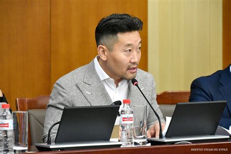 “Нэмэгдсэн өртгийн албан татварын тухай хуулийн хэрэгжилт тулгамдсан асуудал шийдвэрлэх арга