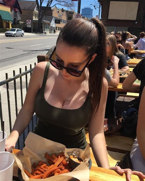 Depp Fried And Deep Cleavage Rrandomsexiness