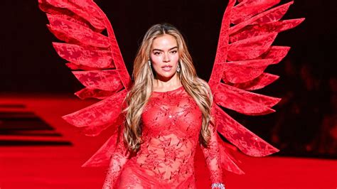 Victorias Secret Escoge A Karol G Para Su Lavado De Cara La