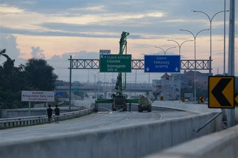 BERITA FOTO Tol Cijago Seksi 3 Beroperasi Januari 2023