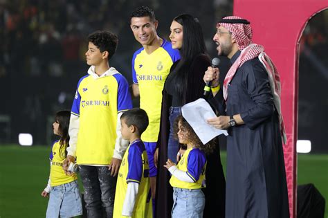 How Much Does Cristiano Ronaldo Earn In Saudi Arabia