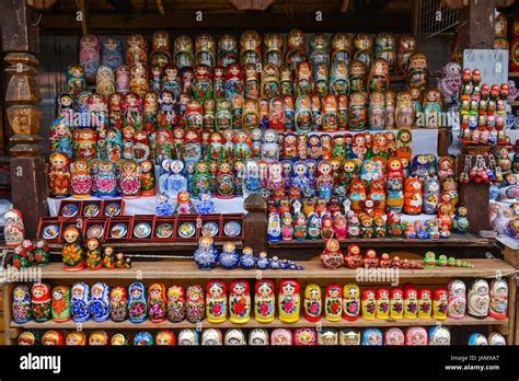 Souvenir shop in Russia Stock Photo - Alamy
