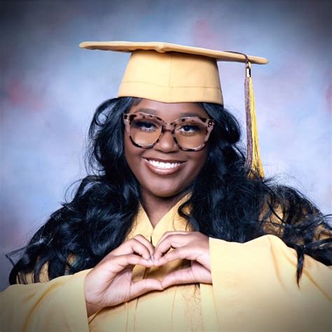 Samarah Smiley Receptionist Dermani Medspa Linkedin