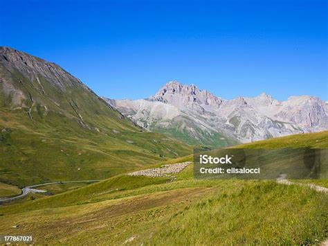 Ecrins 국립 공원 Col Du Lautaret 알프스 산맥 프랑스 0명에 대한 스톡 사진 및 기타 이미지 0명 녹색