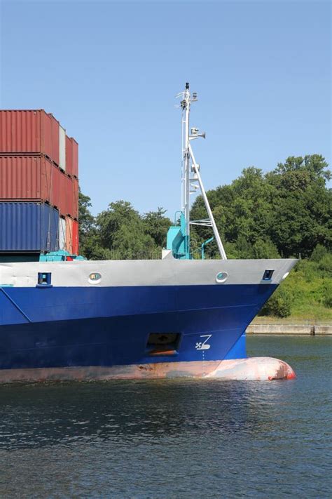 Bogen Eines Containerschiffs Stockfoto Bild Von Schwer Marine 33732306