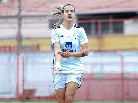 golaço de Byanca Brasil o Cruzeiro vence o Internacional e assume