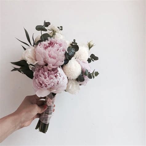 라플로르 ・ Laflor ・ 홍대꽃집 On Instagram 지금 진행중인 이번차수 쁘띠반 작약미니부케 수강생작품 처음