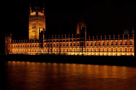 How To Find Uk Government Contracts And Public Sector Tenders Hubpages