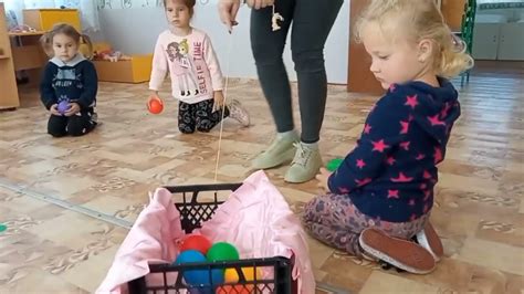 гра на координайію рука око у молодшій групі Сонечко ЖДНЗ 10
