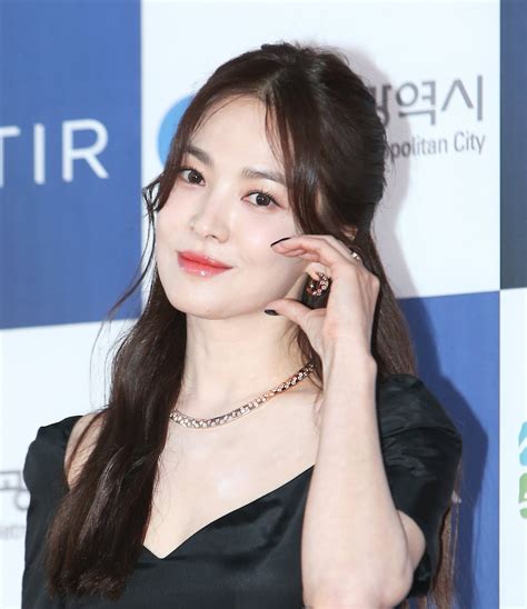 더쿠 청룡시리즈어워즈 송혜교 얼굴 모음 If