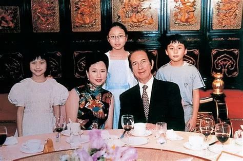 赌王三太陈婉珍年轻时多美？说出来你或许不信，但老照片不会说谎腾讯新闻