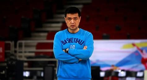 闵鹿蕾遭架空？北控官宣，新帅驰援，外教来头大，曾执教中国男篮