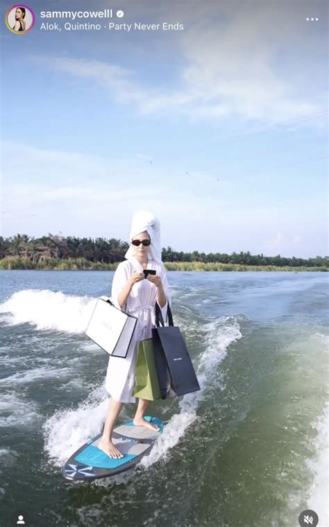 ปังเป๊ะ “แซมมี่” โชว์สกิลเล่นเซิร์ฟบอร์ด พร้อมปัดแก้มทาปาก หิ้วถุงชอปแบรนด์เนมไปด้วย