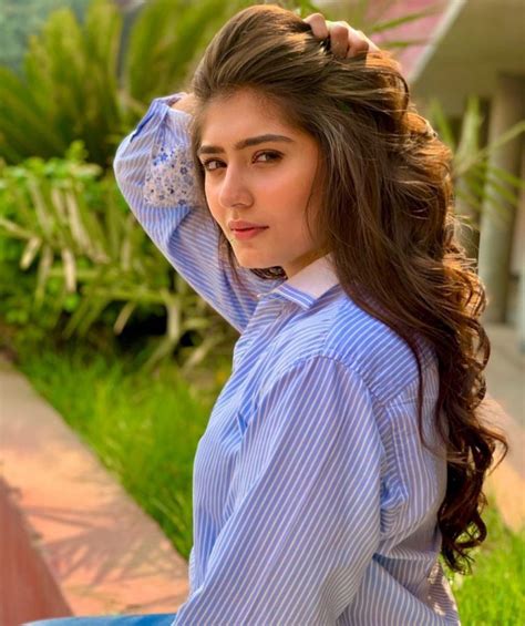 How Dur E Fishan Saleem Entered In Showbiz Industry Reviewit Pk