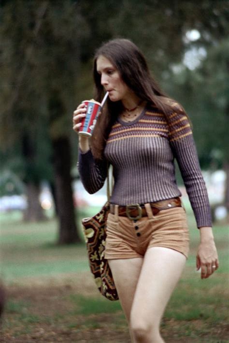 ﾟ 70s Inspired Fashion 70s Fashion Young Fashion