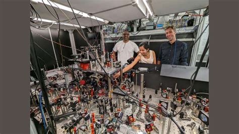 Dual Species Atomic Arrays Show Promise For Quantum Error Correction