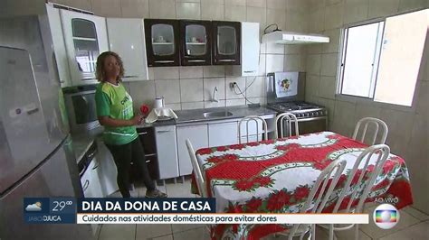 Confira dicas para evitar dores ao fazer atividades domésticas NE1 G1