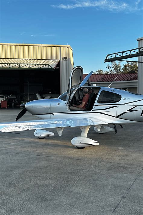 Cirrus Aircraft Rentals Modern Aero Flight Training