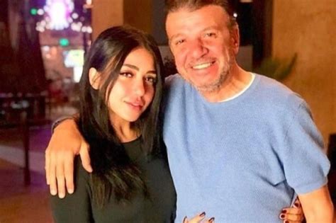 علقة موت والد سارة سلامة يكشف حقيقة ضربه لها بسبب ملابسها الجريئة