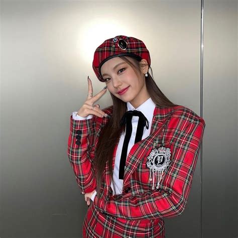 Yeji Itzy Girl Kpop Girls