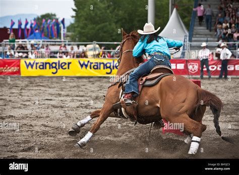 Reiten Von Bronco Fotos Und Bildmaterial In Hoher Auflösung Alamy