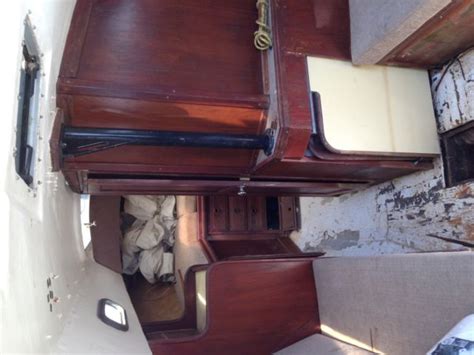 Islander 28 Diesel Engine Perry Design Fun Boat For Sale In Norfolk