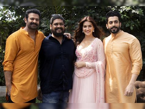 After Adipurush Controversy Know The Fees Of The Star Cast Of Adipurush