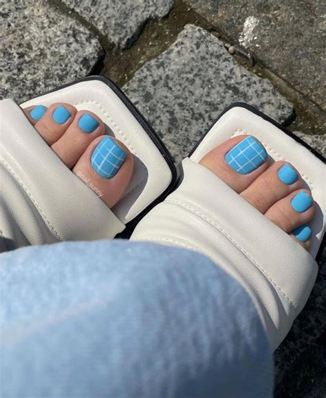100 Pedicure Colors And Design Ideas — 73
