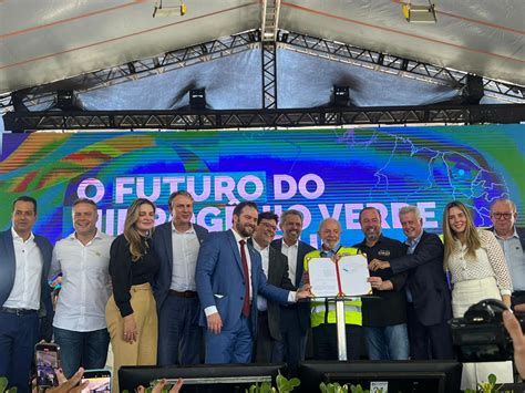 Centec participa da solenidade de regulamentação do Marco Legal do