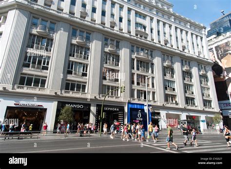 Madrid Gran Via Shopping Banque De Photographies Et Dimages à Haute