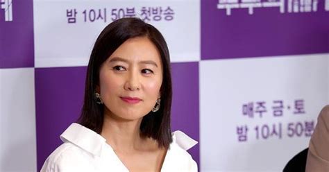 포토 김희애 가만히 있어도 느껴지는 우아함