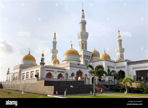 Sultan Hassanal Bolkiah Masjid Grand Golden Mosque Hi Res Stock