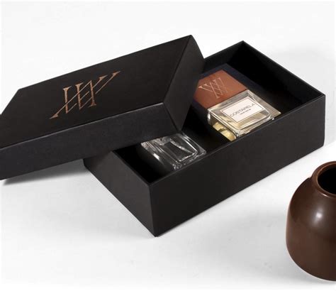 Rigid Rectangular Box Of Lined Cardboard