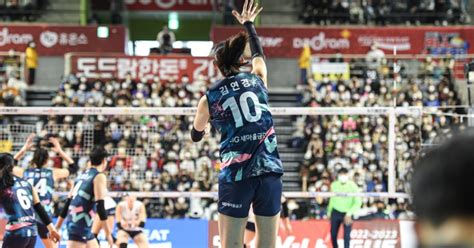 V리그 31일 본격 봄배구 경쟁 시작···‘3위 싸움 불붙는다