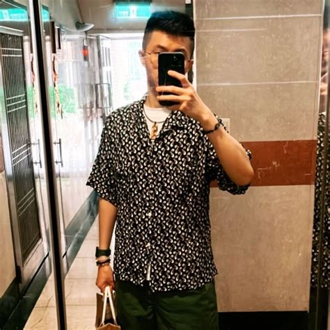 我也是大家認為很無趣的男同志之一，不愛去酒吧、夜店，也不喝酒；不愛人多的地方；不愛去健身房，比較喜歡在家自己運動；不愛阿妹、蔡依林等等圈內主流