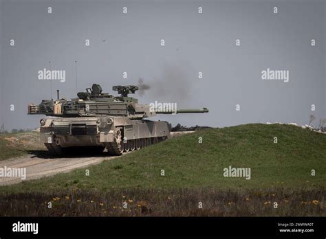 Us Army Soldiers With 3rd Battalion 69th Armored Regiment 1st