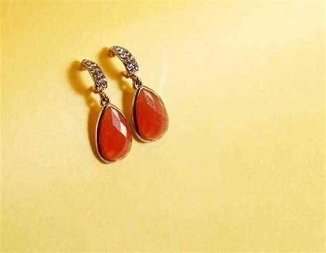 Lost A Single Earring Made Of Gold In A Dream What Does It Mean