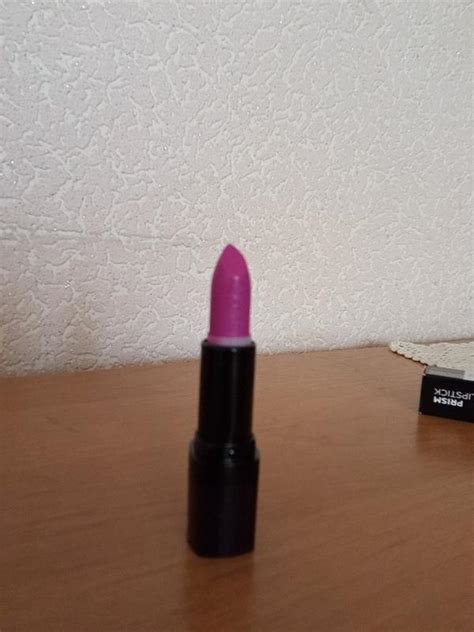 Помада Avon — цена 129 грн в каталоге Помада для губ Купить товары для красоты и здоровья по