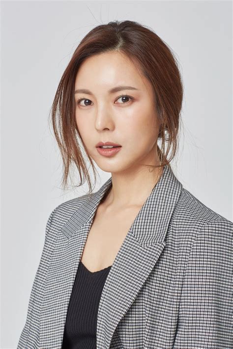 거북이 금비 8년만에 솔로 컴백데뷔 첫 발라드 일간스포츠