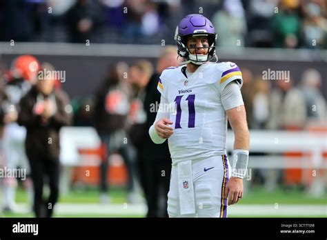 Minnesota Vikings Quarterback Carson Wentz Warms Up Before An Nfl