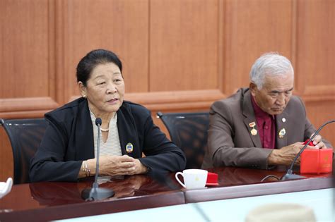 Хөдөлмөр нийгмийн хамгааллын салбарын ахмадуудад салбарын шагнал