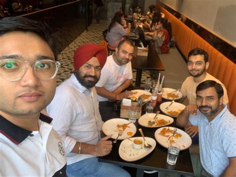 Prabhjot Singh Nayyar On Linkedin Working From Office And Having Lunch