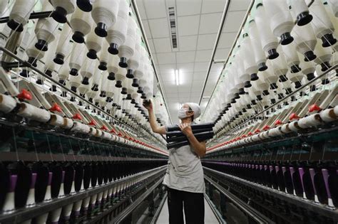 Chinas True Growth Is A Mystery Economists Weigh The Clues Wsj