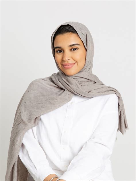 Kaafmeem Latest Abayas Clothing And Tarha Gray The New Wrinkled Tarha