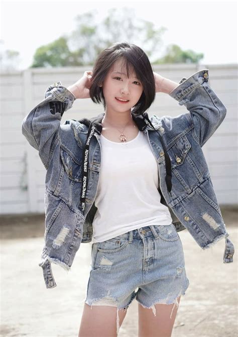 ปักพินโดย Minton ใน •มินตัน•