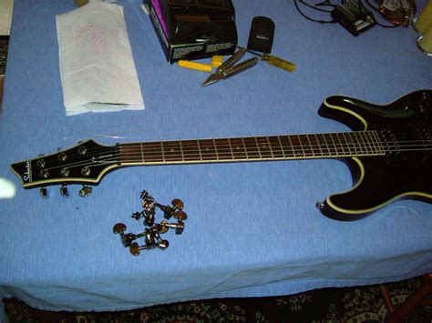 Guitarra Schecter Tuners