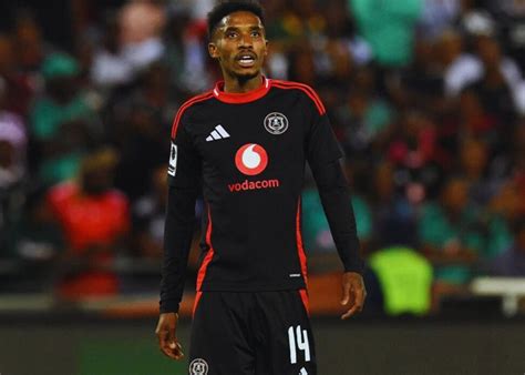 Robert Marawa Sends Warning To Orlando Pirates