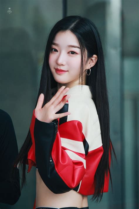 230301 Triples Yooyeon Kpopping