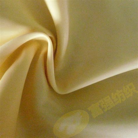 吴江富强纺织 涤塔夫 雪纺 冬季羽绒服面料 女装面料