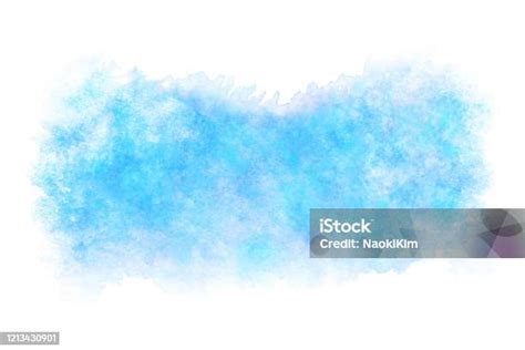파스텔 색상 여름 푸른 하늘 추상적 인 자연 수채화 손 페인트 배경 벡터 일러스트레이션 거친에 대한 스톡 벡터 아트 및 기타 이미지 거친 계절 고풍스런 Istock